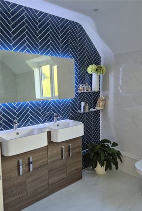 Muxton Lane, Muxton, Telford, Shropshire TF2, 4 bedroom detached house ...