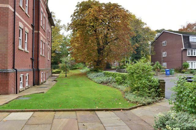 Heaton Moor Road, Heaton Moor, Stockport SK4, 2 bedroom flat for sale ...