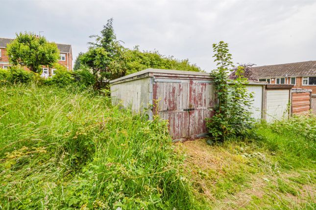 Sandy Grove, Rothwell, Leeds LS26, 3 bedroom town house for sale ...