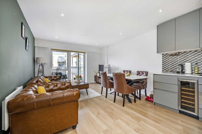 Caversham Road, London NW9, 2 bedroom flat for sale - 67688436 ...