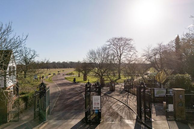 Clare Lawn Avenue, London SW14, 5 bedroom semi-detached house for sale ...