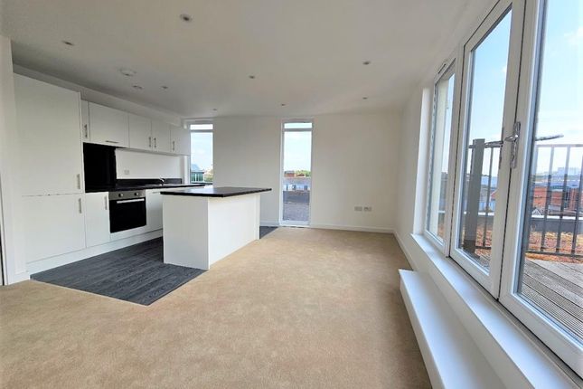 Jacksons Corner, Central Reading RG1, 2 bedroom flat to rent - 64933790 ...