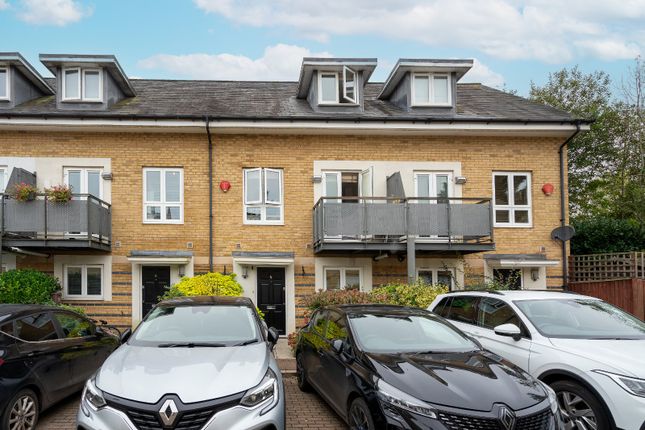 Hugo Close, Watford, Hertfordshire WD18, 3 bedroom terraced house for ...