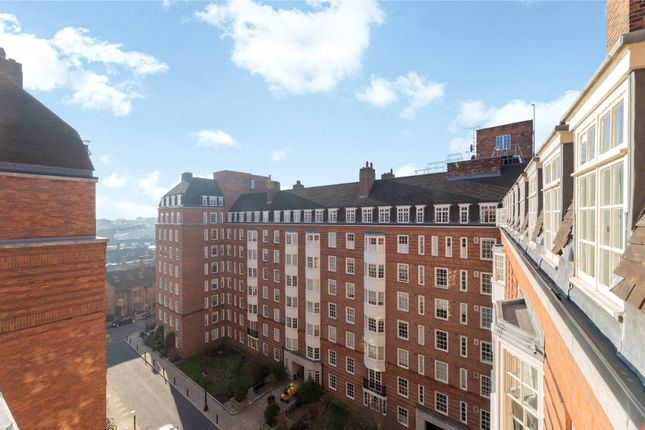 Cranmer Court, Whiteheads Grove, Chelsea, London SW3, 2 bedroom flat ...