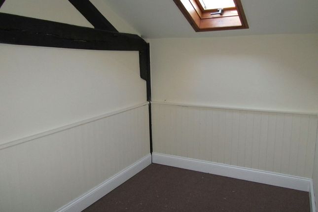 Swan Bank, Congleton CW12, 2 bedroom flat to rent - 45971890 ...