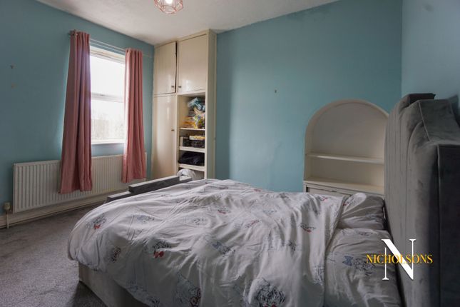 John Street, Worksop, Nottinghamshire S80, 3 bedroom semi-detached ...