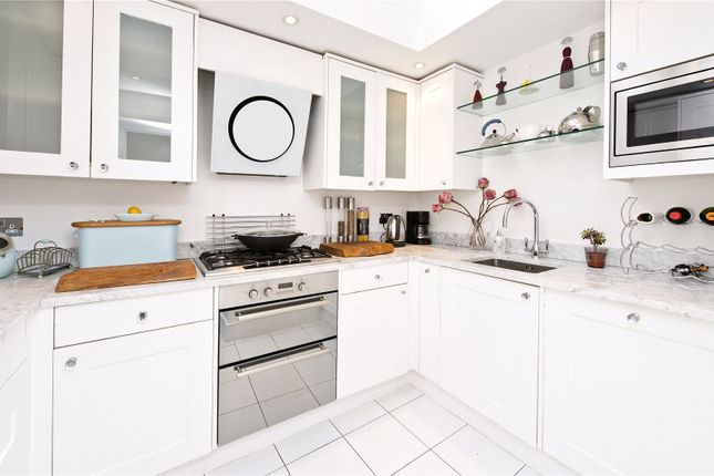 Ham Common, Richmond TW10, 2 bedroom flat for sale - 60583137 ...