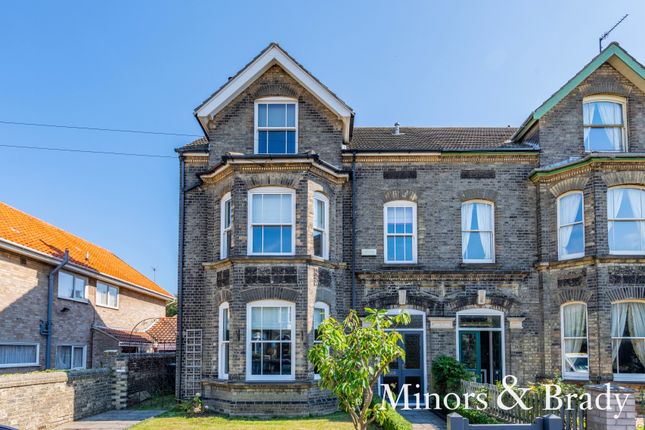 Houses for Sale in Lowestoft - Lowestoft Houses to Buy - Primelocation