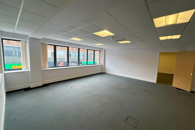 Market Chambers, The Parade, Neath SA11, office to let - 67863692 ...