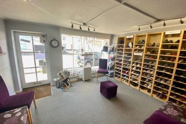 97 High Street, Hungerford, Berkshire RG17, retail premises to let ...