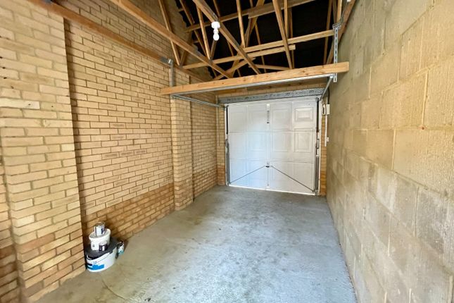 Morgan Close, Luton, Bedfordshire LU4, 3 bedroom terraced house for ...