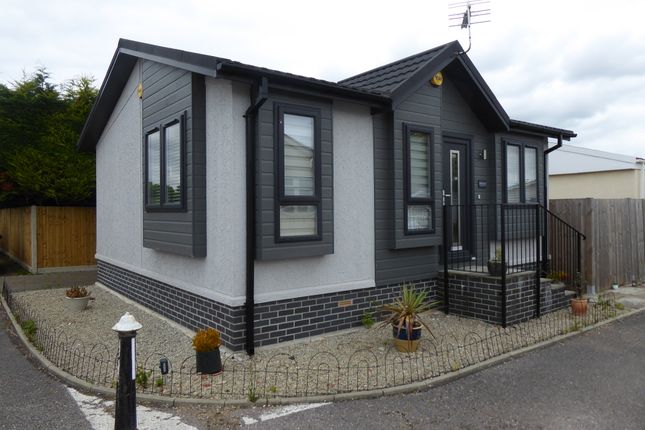 Lumby Drive Mobile Home Park, Ringwood BH24, 2 bedroom mobile/park home ...