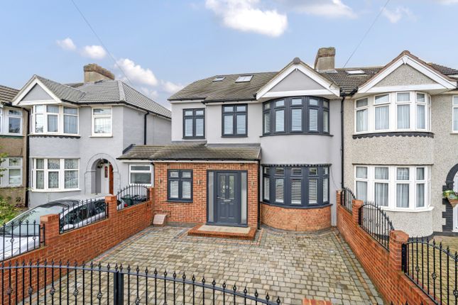 Chastilian Road Crayford Dartford Da1 5 Bedroom Semi Detached House