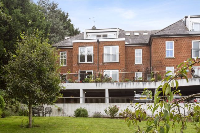 West Hill, Oxted, Surrey RH8, 3 bedroom flat for sale - 68247714 ...