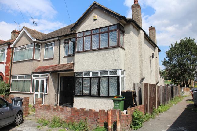 Homes For Sale In Tenby Close Chadwell Heath Romford Rm6 Buy