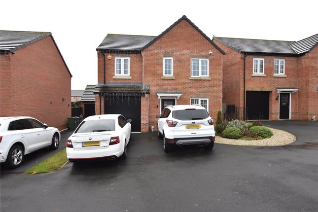 Oak Drive, Whinmoor, Leeds, West Yorkshire LS14, 4 bedroom detached ...