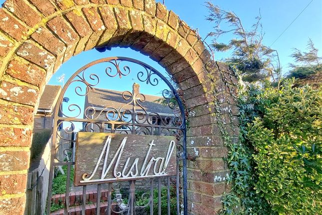 Heighton Road, South Heighton, Newhaven BN9, 3 bedroom detached ...
