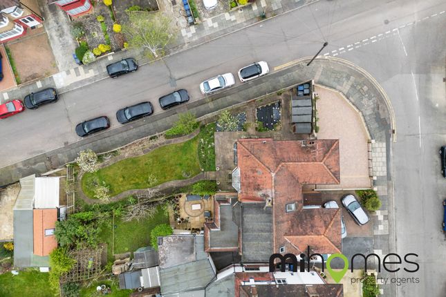 Cowper Road, London N14, 3 bedroom semi-detached house for sale ...