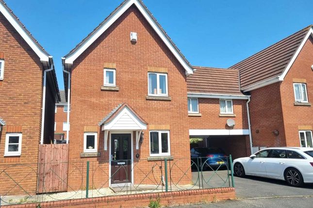 Barbel Drive, Wolverhampton, West Midlands WV10, 3 bedroom semi ...