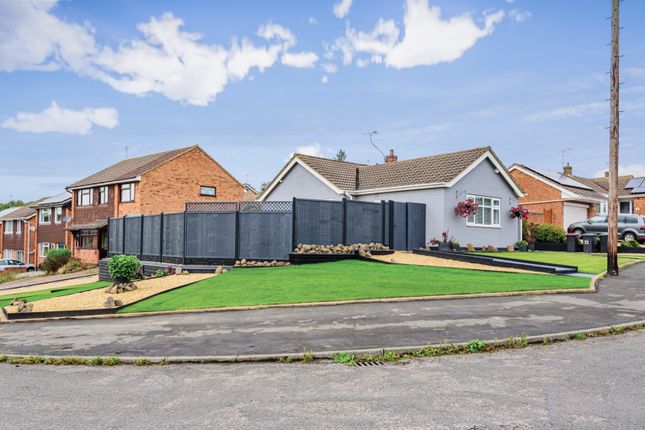 Springhill, Hartshill, Nuneaton CV10, 3 bedroom detached bungalow for ...