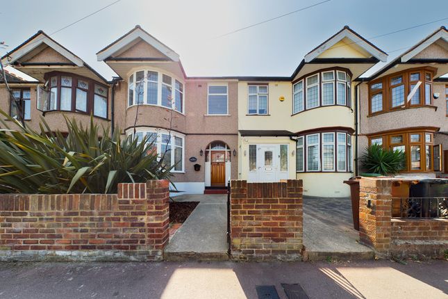3 Bedroom Houses to Buy in Barking, Essex - Primelocation