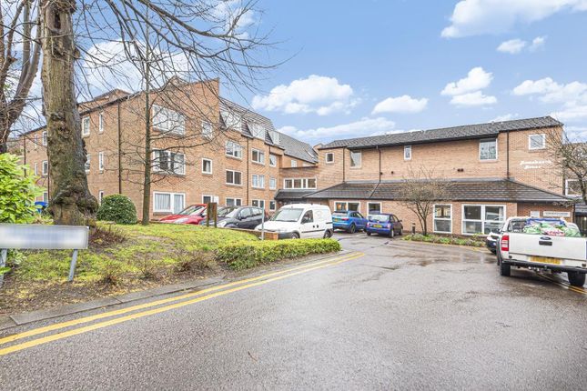 Homes for Sale in Mount Hermon Road, Hook Heath, Woking GU22 - Buy ...