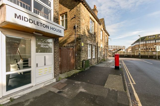 Premier Parade, High Street, Horley RH6, 1 bedroom flat for sale ...