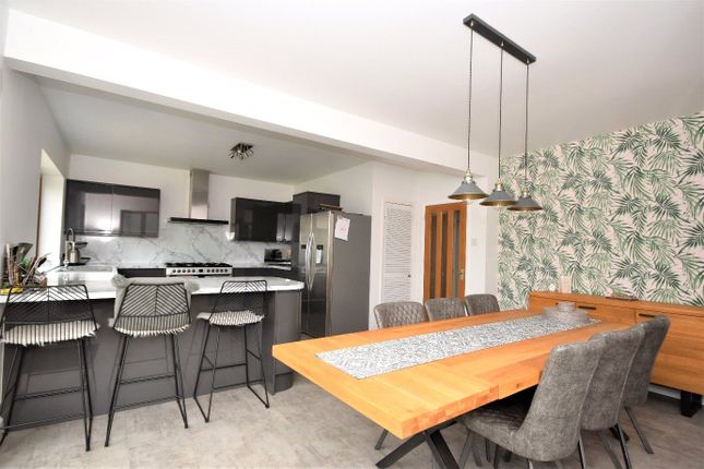 Station Road, Bishops Cleeve, Cheltenham, Gloucestershire GL52, 3 ...