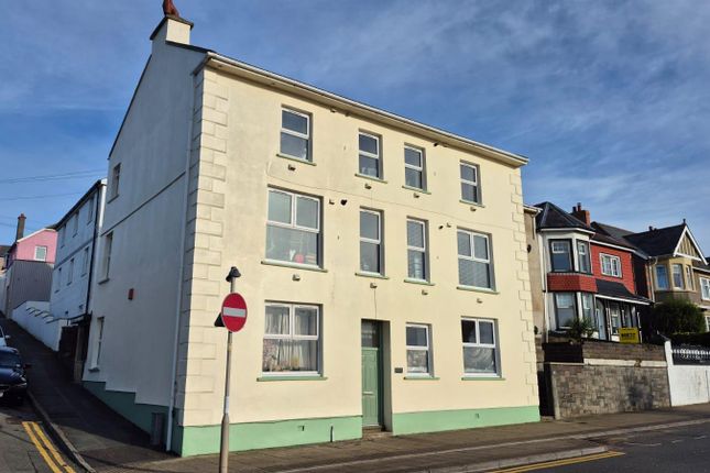 Hamilton Terrace, Milford Haven SA73, 1 bedroom flat to rent - 68932044 ...