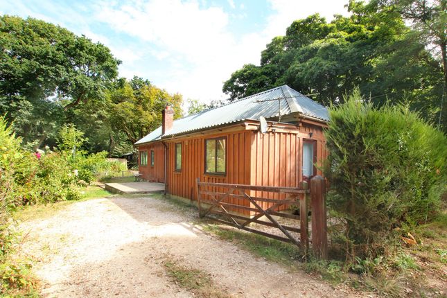 Thorns Beach, Beaulieu, Brockenhurst, Hampshire SO42, 3 bedroom ...