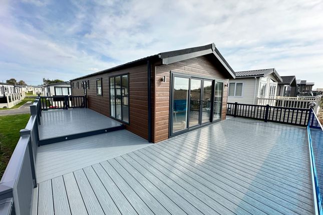 Rye Harbour Road, Rye Harbour, Rye TN31, 2 bedroom lodge for sale ...