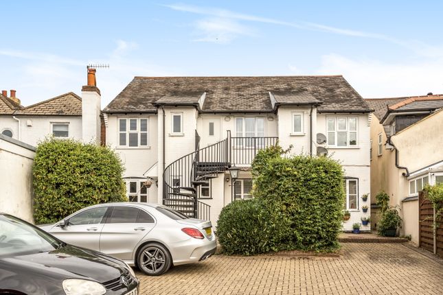 Homes For Sale In Palace Way Old Woking Woking Gu22 Buy Property In