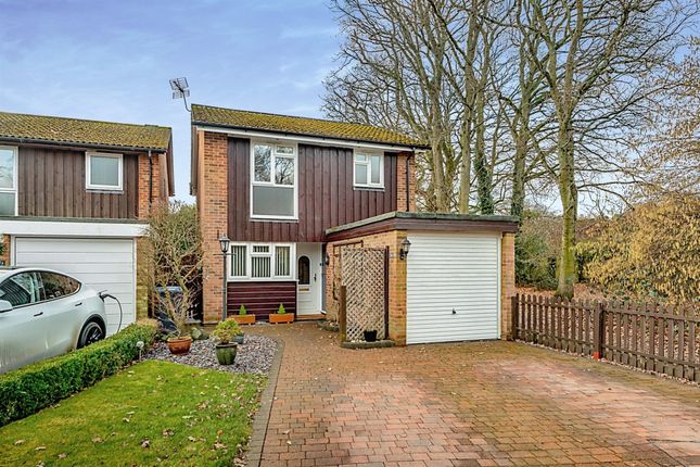 Bridgelands, Copthorne, Crawley RH10, 3 bedroom detached house for sale ...