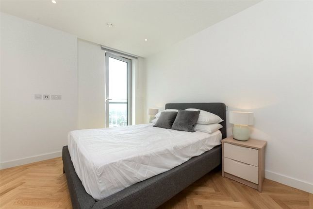 Two Fifty One, Southwark Bridge Road, London SE1, 3 bedroom flat to ...