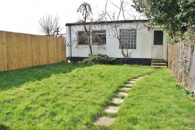 Birchanger Road, London SE25, room to rent - 61110453 | PrimeLocation