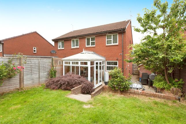 Guernsey Close, Broadfield, Crawley RH11, 3 bedroom semi-detached house ...