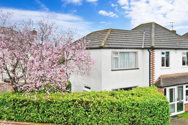 Hitchings Way, Reigate, Surrey RH2, 2 bedroom semi-detached house for ...
