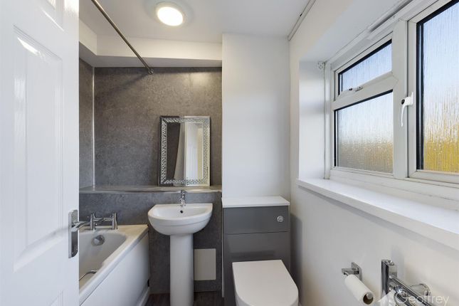 Quarry Spring, Harlow CM20, 2 bedroom maisonette to rent - 63506130 ...