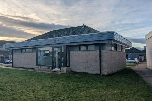 Unit 28, M Westhill, Aberdeen AB32, retail premises to let - 69453463 ...
