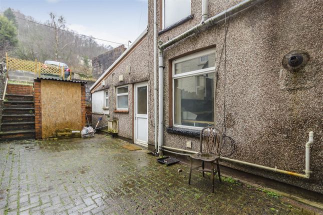 Llantwit Road, Treforest, Pontypridd CF37, 4 bedroom end terrace house ...