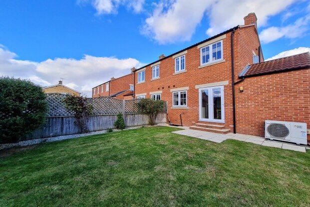 St James Road Northallerton Dl7 3 Bedroom Semi Detached House To