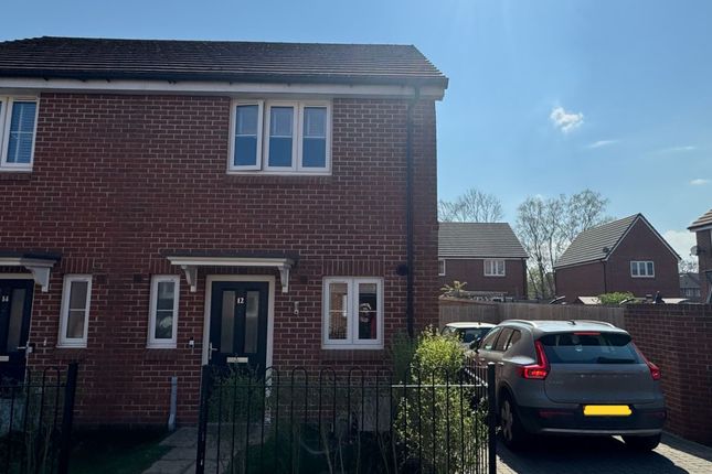 Houses for Sale in Benham Place, Tadley RG26 - Benham Place, Tadley ...