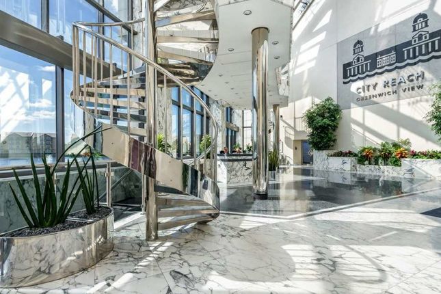 City Reach, 5 Greenwich View Place, London E14, office to let ...