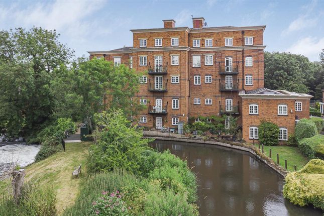 Dewe Lane, Burghfield, Reading RG30, 2 bedroom flat for sale - 67810586 ...