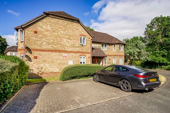 St. Thomas Walk, Colnbrook, Slough SL3, 1 bedroom flat for sale ...