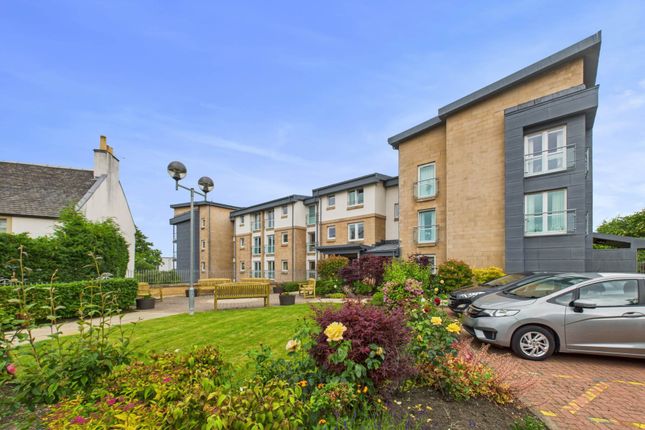 Lauder Court, Hamilton ML3, 2 bedroom flat for sale - 70537536 ...