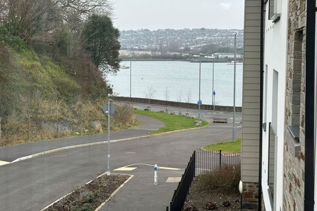 Batts Coombe, Saltram Meadow, Plymstock. PL9, 2 bedroom flat for sale ...
