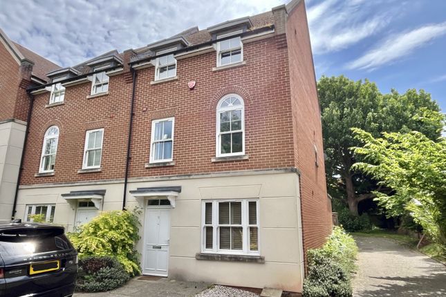 Shorncliffe Road, Folkestone, Kent CT20, 4 bedroom end terrace house ...