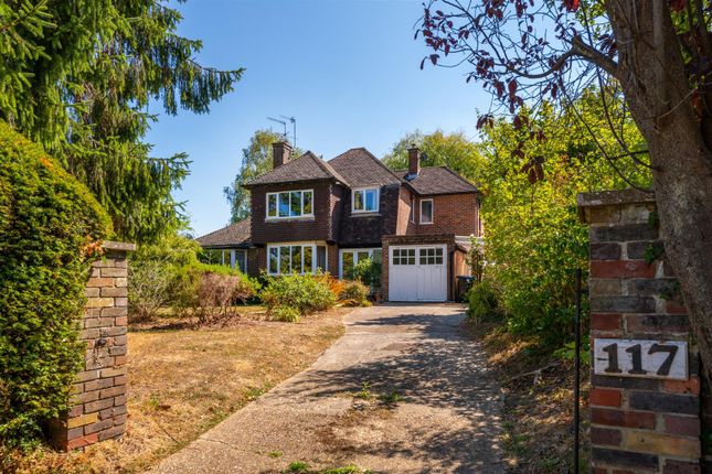 Mid Street, South Nutfield, Redhill RH1, 4 bedroom detached house for ...