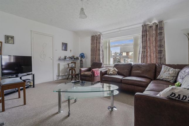 Homes for Sale in Towngate Wood Park, Shipbourne Road, Tonbridge TN10 ...